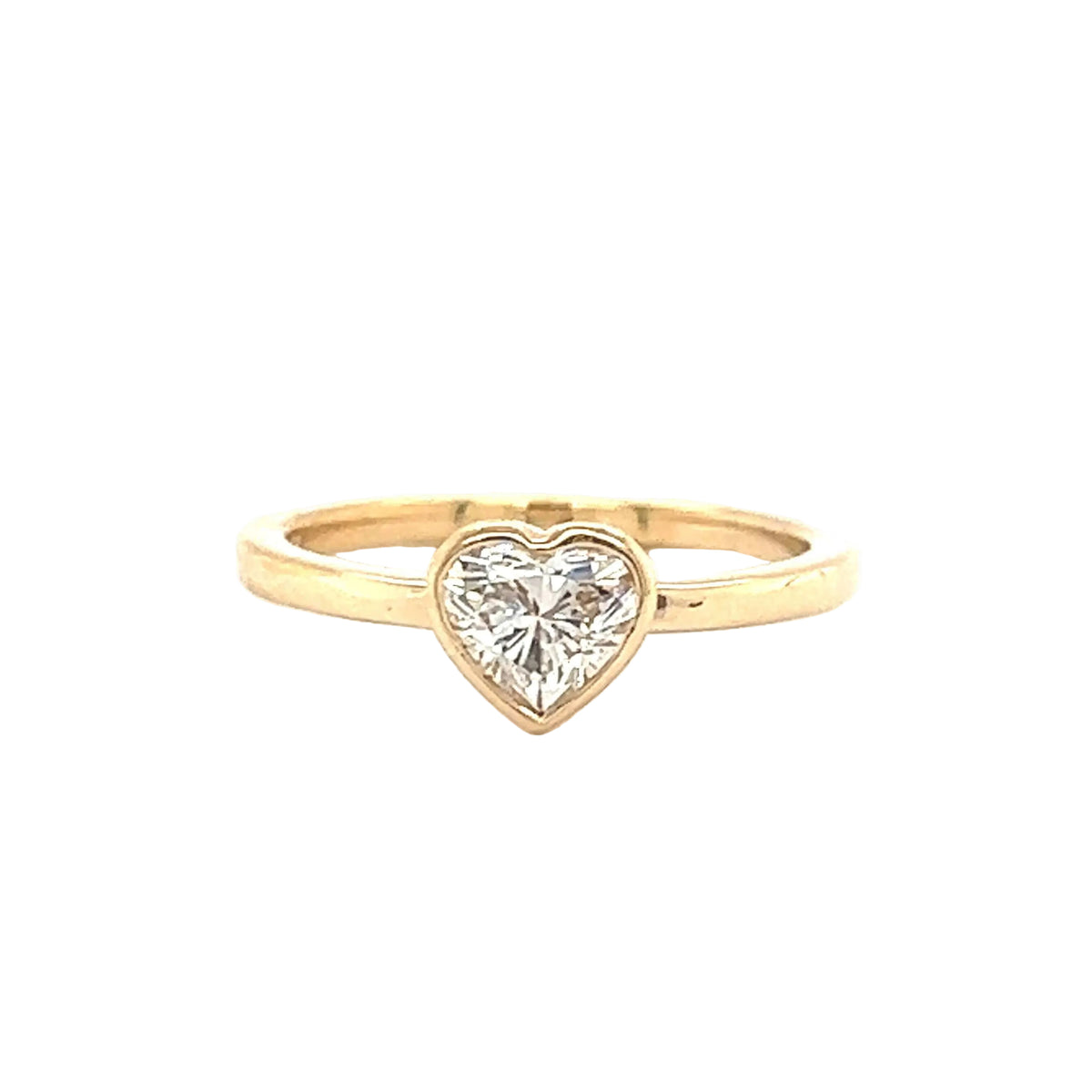 Heart Shaped Diamond Bezel Ring in 18K Gold | Izakov Fine Jewelry – IZAKOV